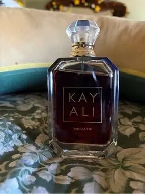 Kayali | Bath & Body | Vanilla 28 Fragrance For Women Rich Vanilla ...